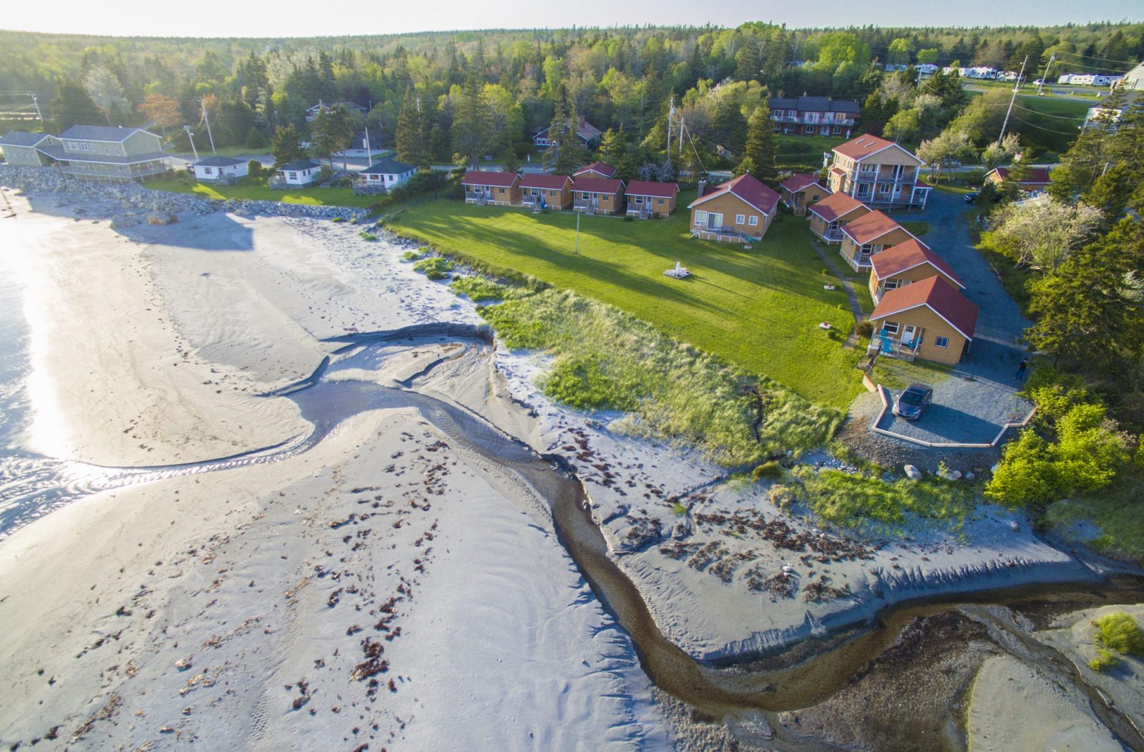 Cottage 9: One Bedroom Cottage with Ocean View – Hunts Point Beach Cottages